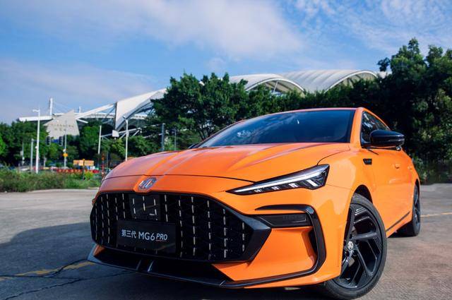 “平替”本田思域？全系1.5T高功率+双独悬，试驾名爵MG6 PRO_搜狐汽车_搜狐网