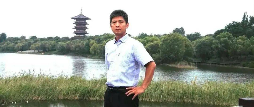 【发现榜样】厚积文学素养,领航楹联创作——记北海学校楹联教育基地创建带头人张传亮老师 古诗词 文化 作品