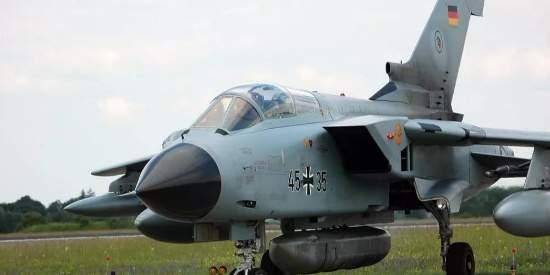 德国空军志——狂风战斗机_武器_炸弹_空对空导弹