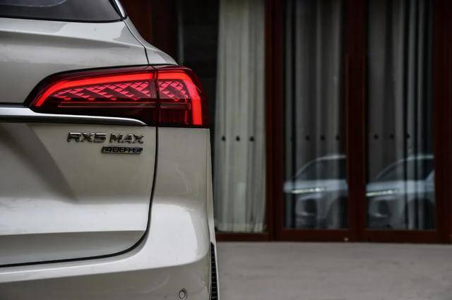 寻求自我突破，试驾荣威RX5 MAX_搜狐汽车_搜狐网