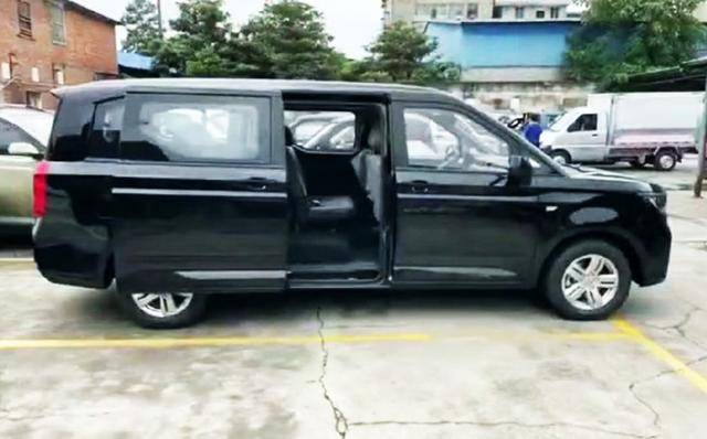 五菱征程实车曝光，双侧滑门，轴距3180mm，搭载1.5T动力_搜狐汽车_搜狐网