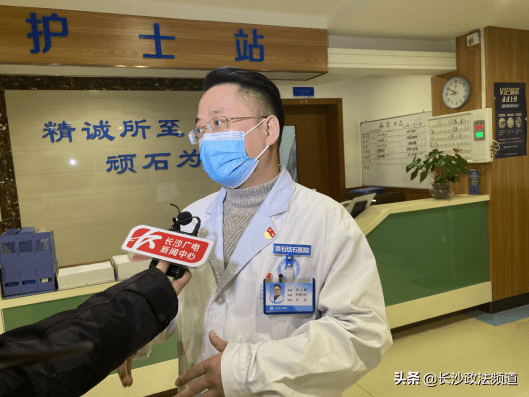 留学生爱吃炸鸡配奶茶,频发腹痛查出竟患有胆结石炸鸡奶茶留学生