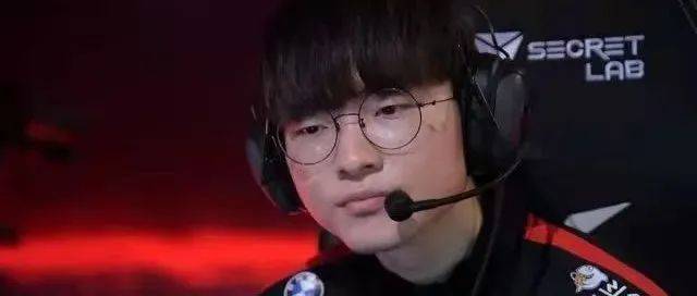 虎娘日报：KDA阿狸至臻重置曝光 LPL赛场风起云涌_Zhuo_Faker_战队