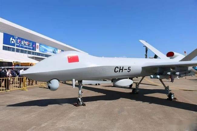 珠海航展首次亮相的WJ-700喷气无人机，签约某中东神秘客户是谁？_飞行_优势_我国