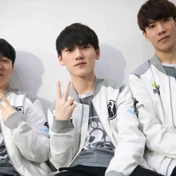 EDG迎来最黑暗一天！被TheShy和Rookie击败后，连JKL也没能打过_比赛_佐伊_中路