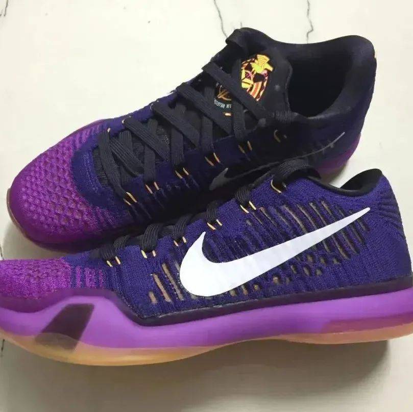 网友分享 | 因为科比，他坚持着热爱，收集着关于科比的一切......_球鞋_篮球_穿着