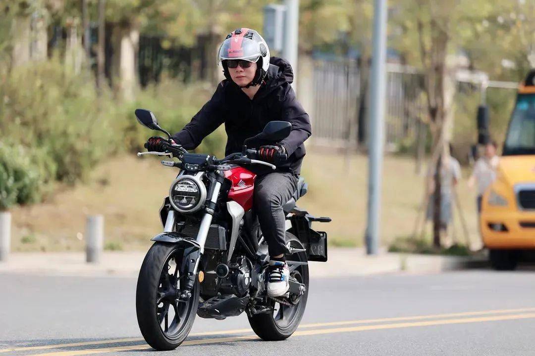 肾上腺素制造者 —— CB300R骑行分享_搜狐汽车_搜狐网