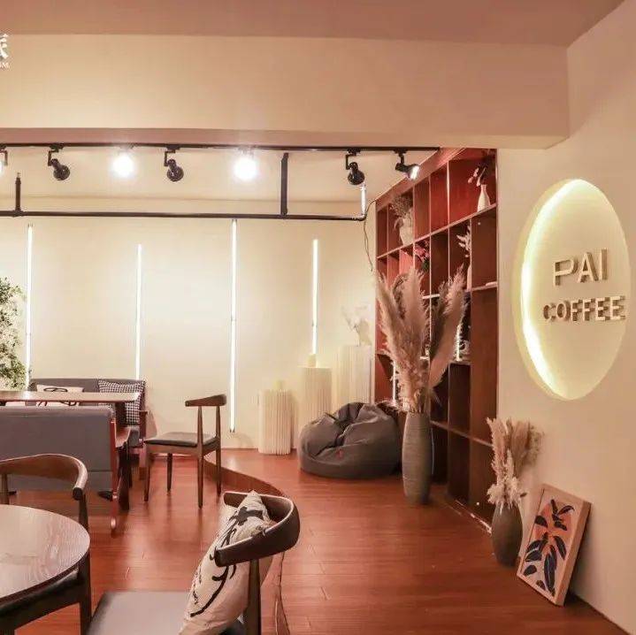 π coffee！广龙小镇实现咖啡自由，没打卡的速度约起来~_生活_caf_咖啡馆