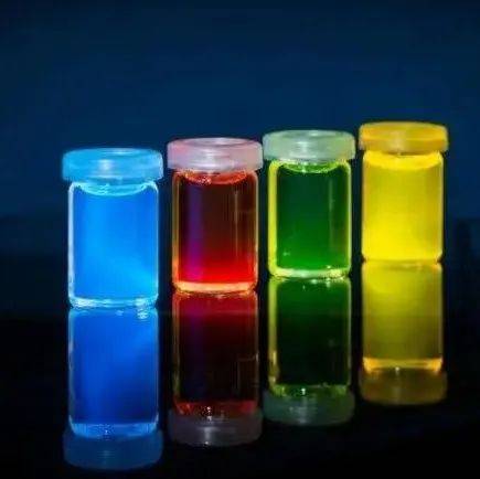 材料 | Kebotix与多伦多大学合作开发新型OLED材料，显著提高发光效率_显示_分子_技术