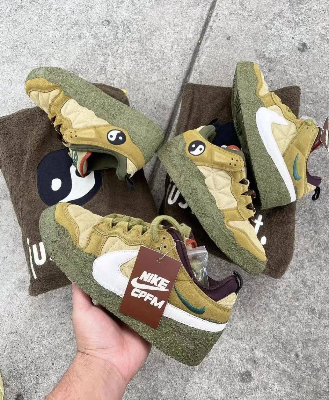 提前预定今年最佳设计联名球鞋？CPFM x Dunk鞋盒首次公开！_Nike_满钻_实物图