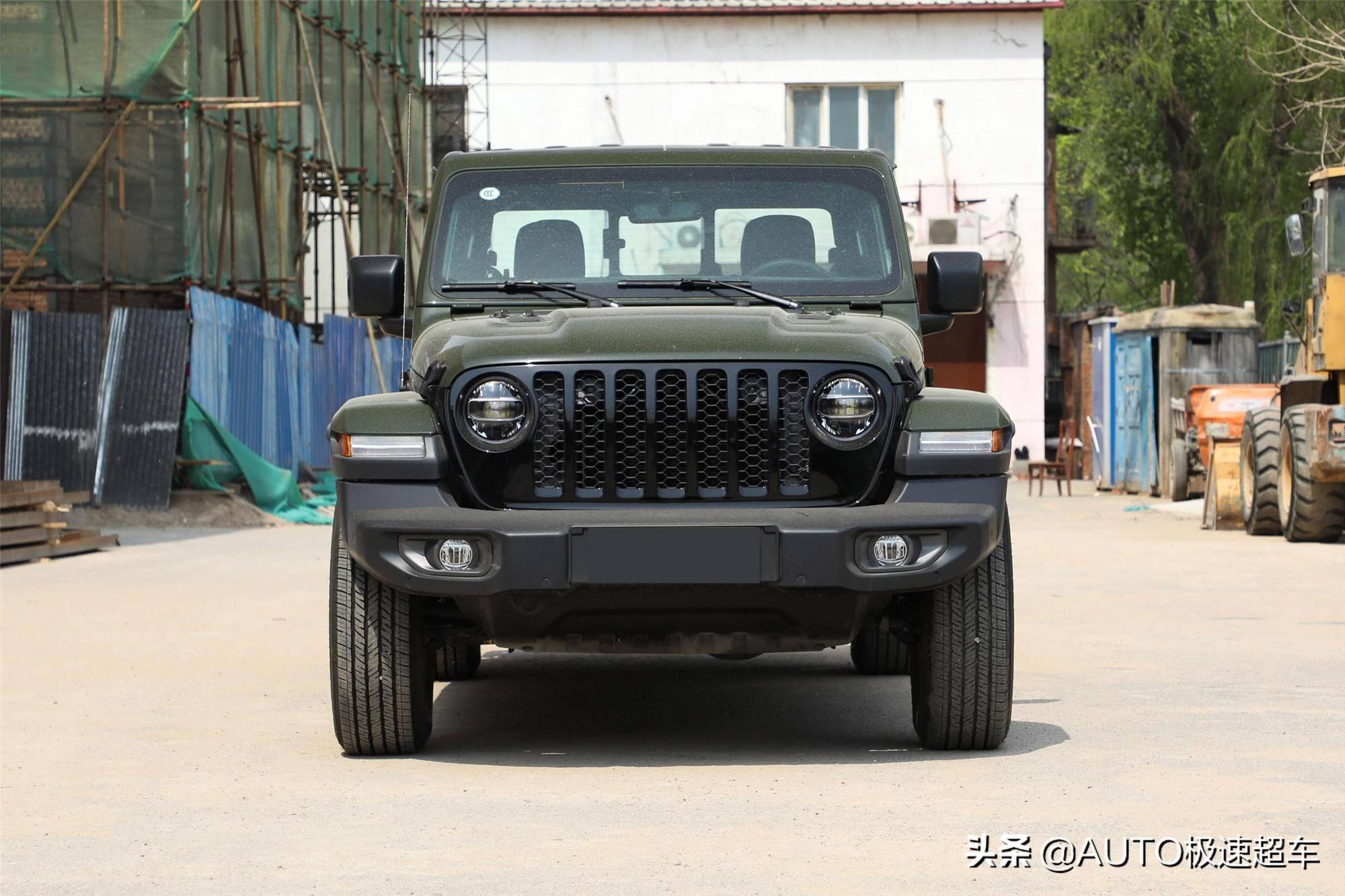 售51万，JEEP牧马人变身“皮卡”，尺寸大增，硬核霸气，2.0T+8AT_搜狐汽车_搜狐网