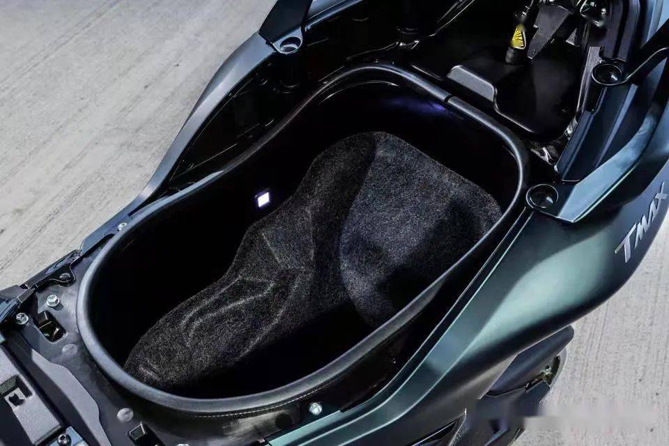 【接受预定】全面升级的豪华配置 — 2022款 TMAX560_搜狐汽车_搜狐网