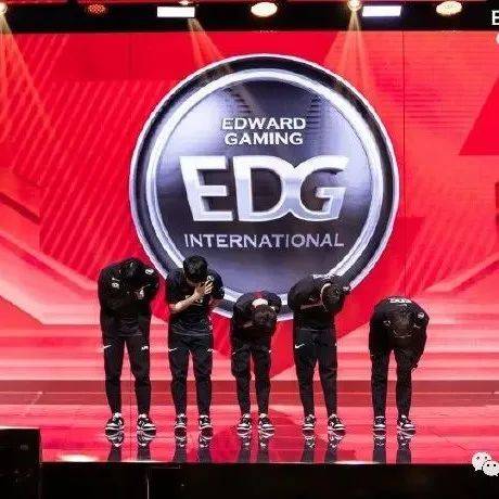 恭喜IG！训练赛击败EDG！wink杀疯了，怒砍15头！meiko战绩1-13_比赛_泰坦_人头