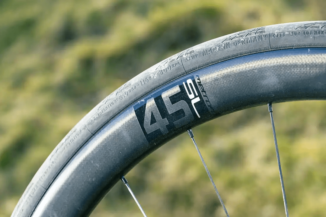 据说：外媒年度最佳性能公路车：Merida Scultura Team_搜狐汽车_搜狐网