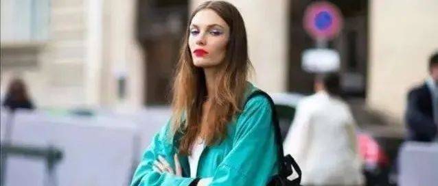 真正见过大世面的女人，很少穿这3种鞋，廉价掉档次，特别没品味鞋子运动鞋高跟鞋