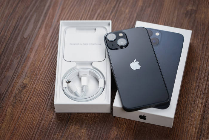 苹果iPhone小屏控买mini还是SE？看完本文就有答案_镜头_功能_手机