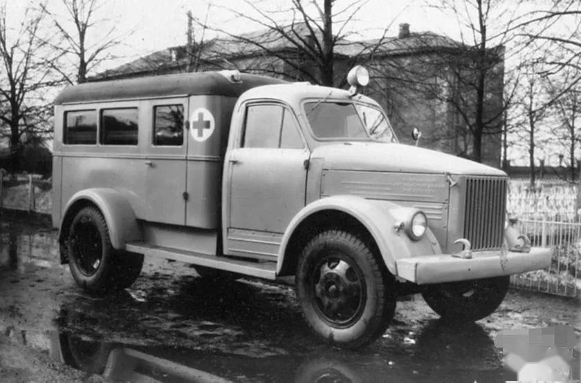 双腮透气的PAZ-652巴士 巴甫洛夫斯克第一款平头车型_搜狐汽车_搜狐网