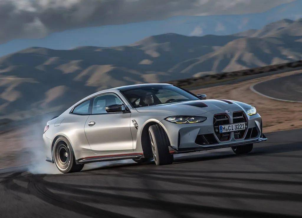 新款M4 CSL，对得起它身上的徽章吗？| CAR REVIEWS_搜狐汽车_搜狐网