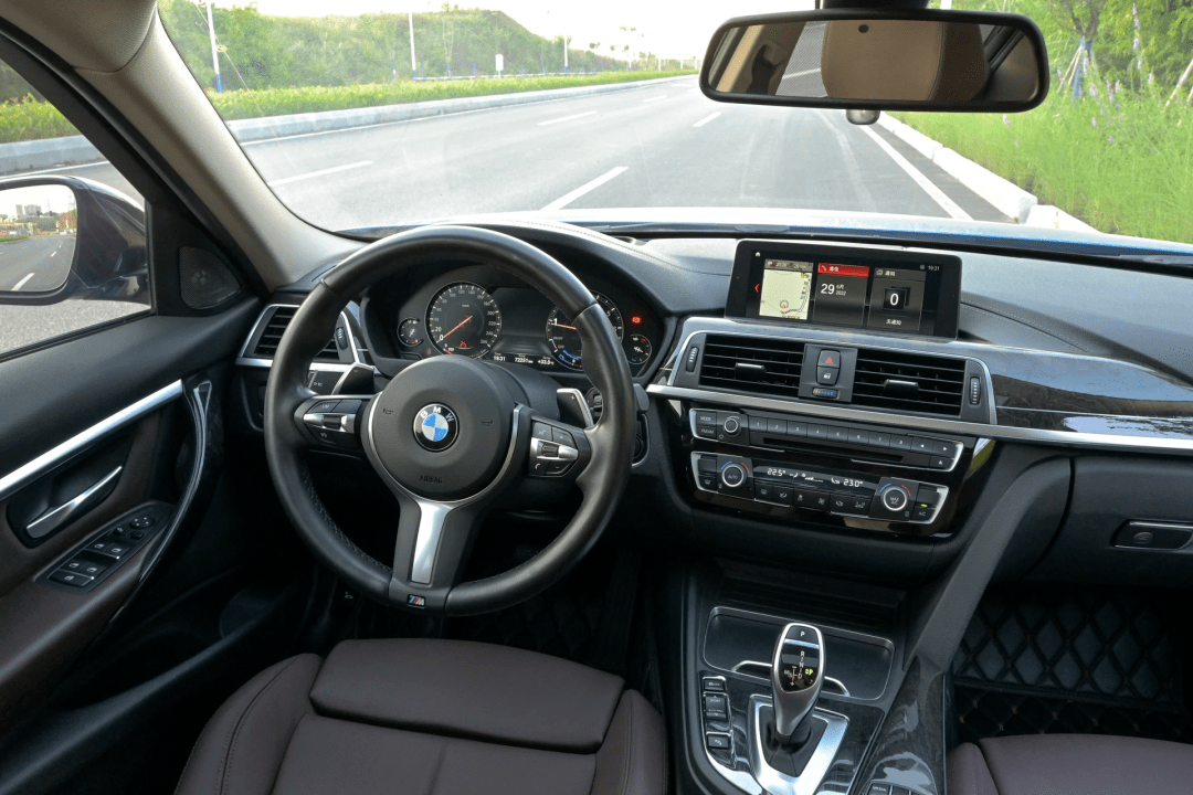 【路试笔记】长轴曜夜，心中皓月——二手宝马 320Li_搜狐汽车_搜狐网