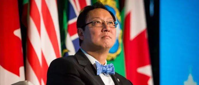 UBC网红校长即将卸任，去这个学校任职！身为华人女婿的他，一生殊荣无数！_Santa_加拿大大学_服务