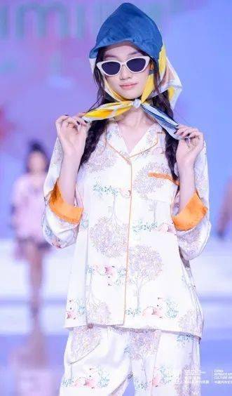 秀场 | 2022'深圳内衣区域品牌联合秀，六大品牌演绎缤纷风采！_生活_时尚_Rebitch