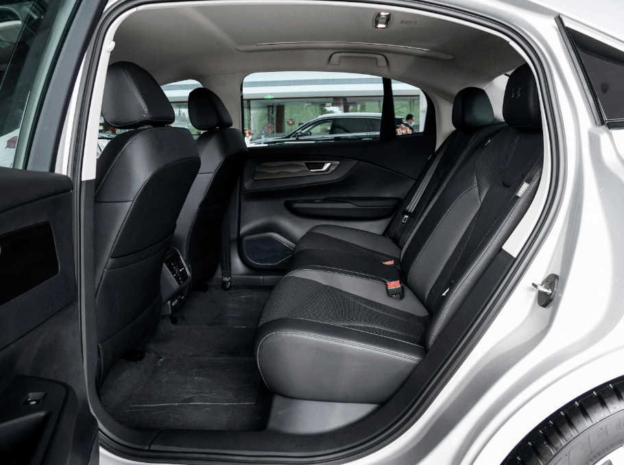 红旗E-QM5系列车型上市，最低12万多起售，最高续航605公里！_搜狐汽车_搜狐网