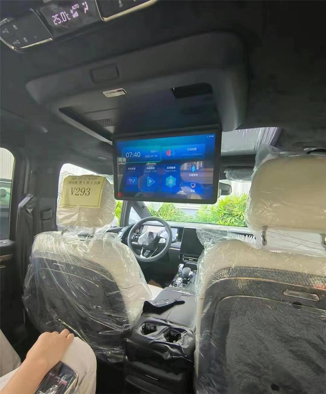 实拍新款传祺M8，2.0T+电动侧滑门，首次与雷克萨斯LM同框，霸气_搜狐汽车_搜狐网