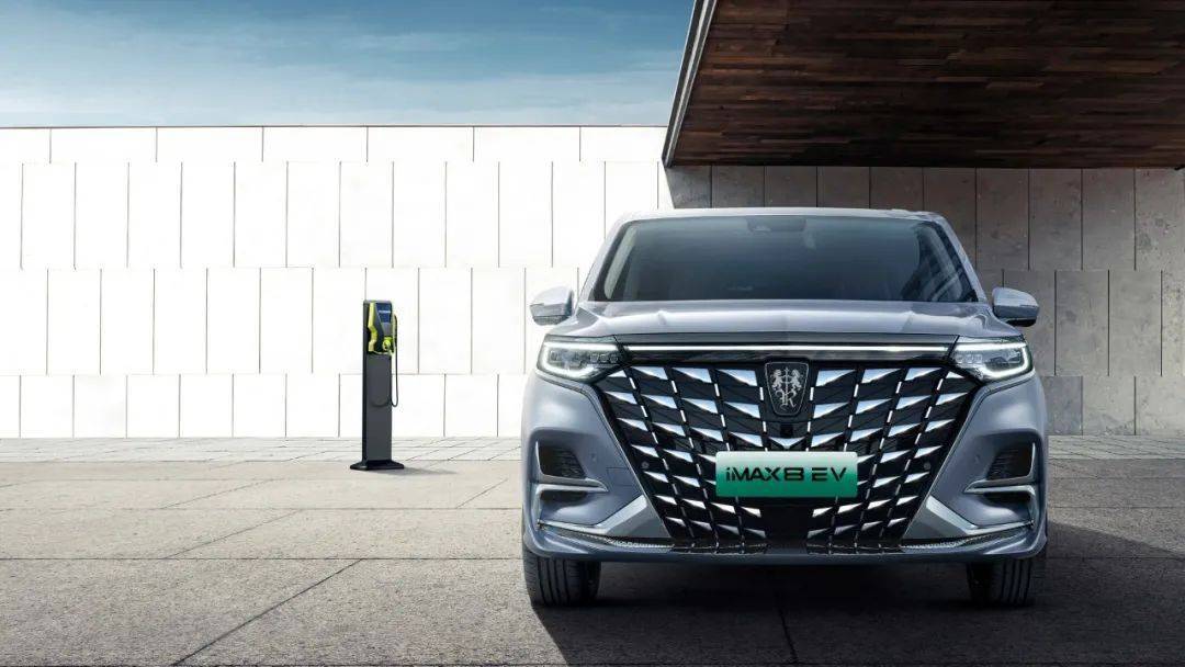 荣威iMAX8 EV搅动纯电MPV大浪！25.98万入市够狠吧？_搜狐汽车_搜狐网