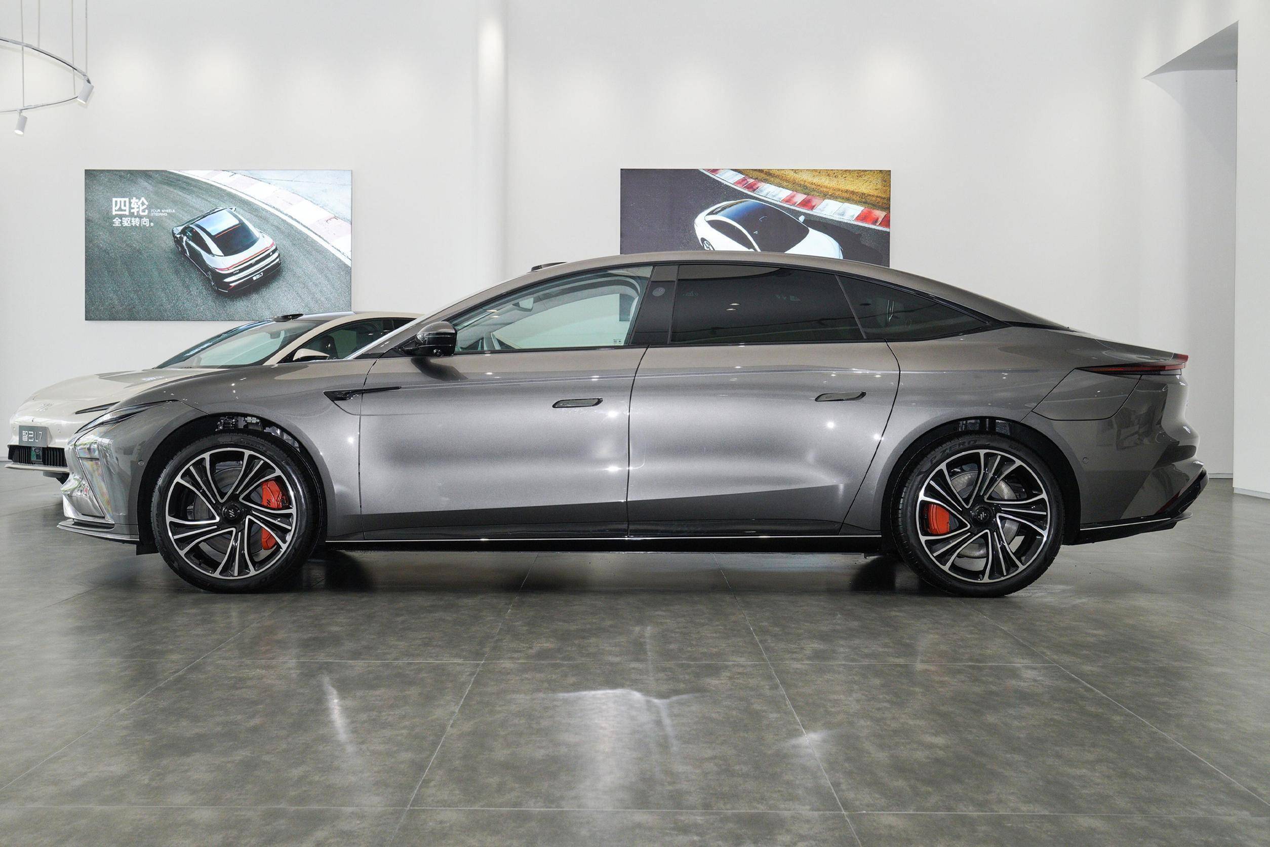 详解智己L7：零百加速3.87秒，纯电续航615公里，售36.88万起_搜狐汽车_搜狐网