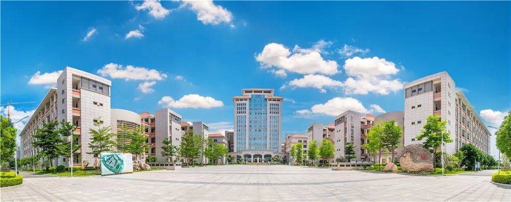 踔厉奋发谱新曲 勠力同心创新篇——泉州五中召开2022年秋季期初全体教职工大会_教学_教育_工作