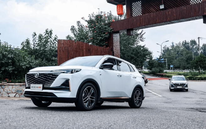 传祺GS4和长安第二代CS55PLUS该如何选择_搜狐汽车_搜狐网