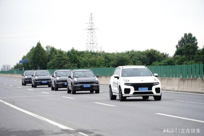 油耗4.88L 智能安全超省油 试驾领克01 EM-F_搜狐汽车_搜狐网