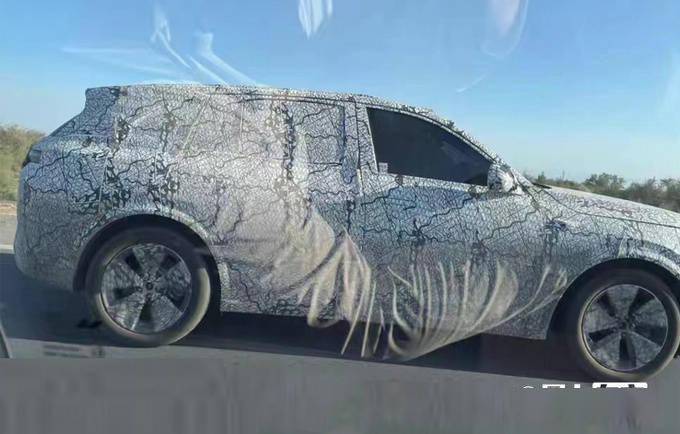 理想L8 11月上市！卖30-40万 李想：五座版像添越_搜狐汽车_搜狐网