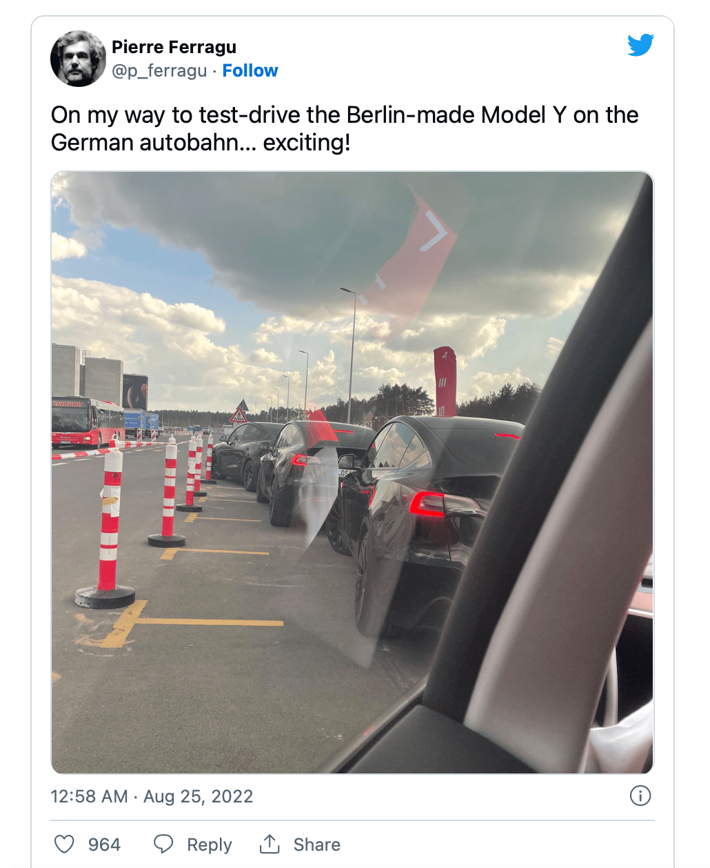 华尔街分析师访问特斯拉工厂后惊叹：电动车太受欢迎，需求难以满足_搜狐汽车_搜狐网