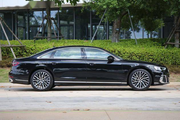 升级外观就够了/尽情去享受生活 试驾奥迪新款A8L_搜狐汽车_搜狐网