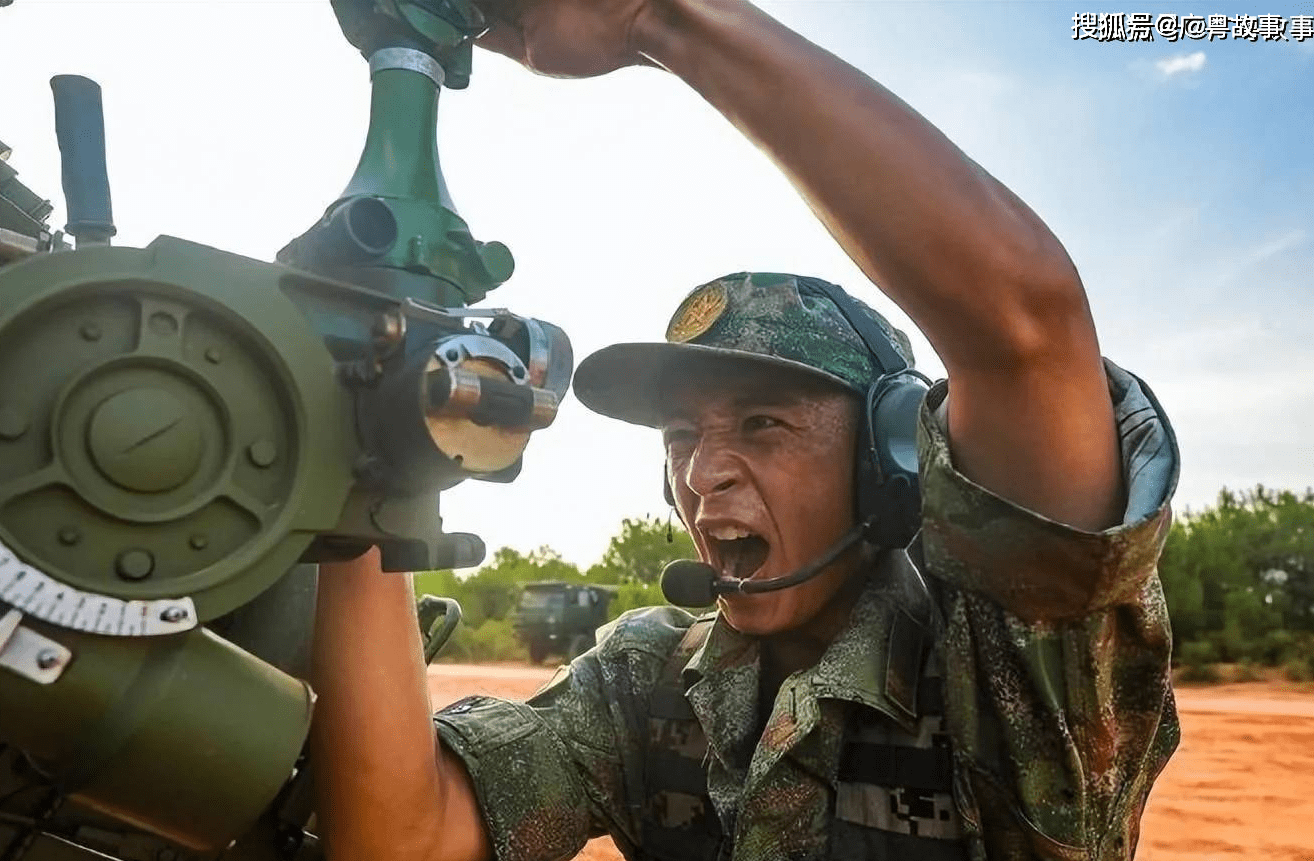 火力不足恐惧症晚期：猛士车扛上122大炮，堪称“皮卡炮”的巅峰！_火炮_车载榴弹炮_轮式