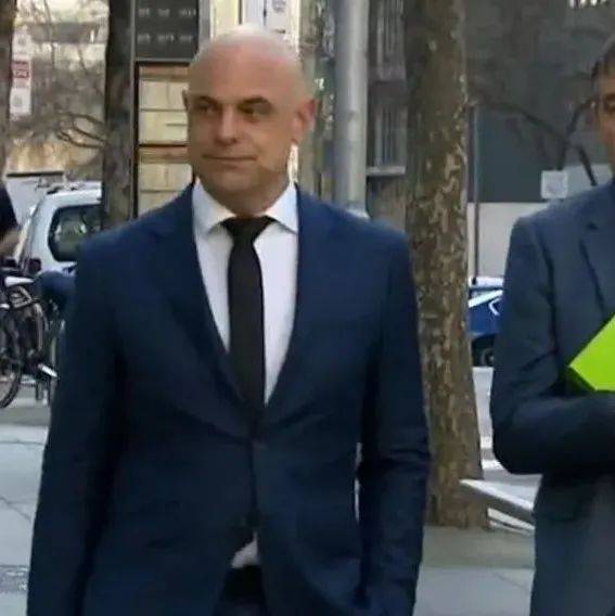 墨尔本知名律师否认在CBD性侵未成年少女，称目击证人在“编故事”_Thexton_Glenn_一家