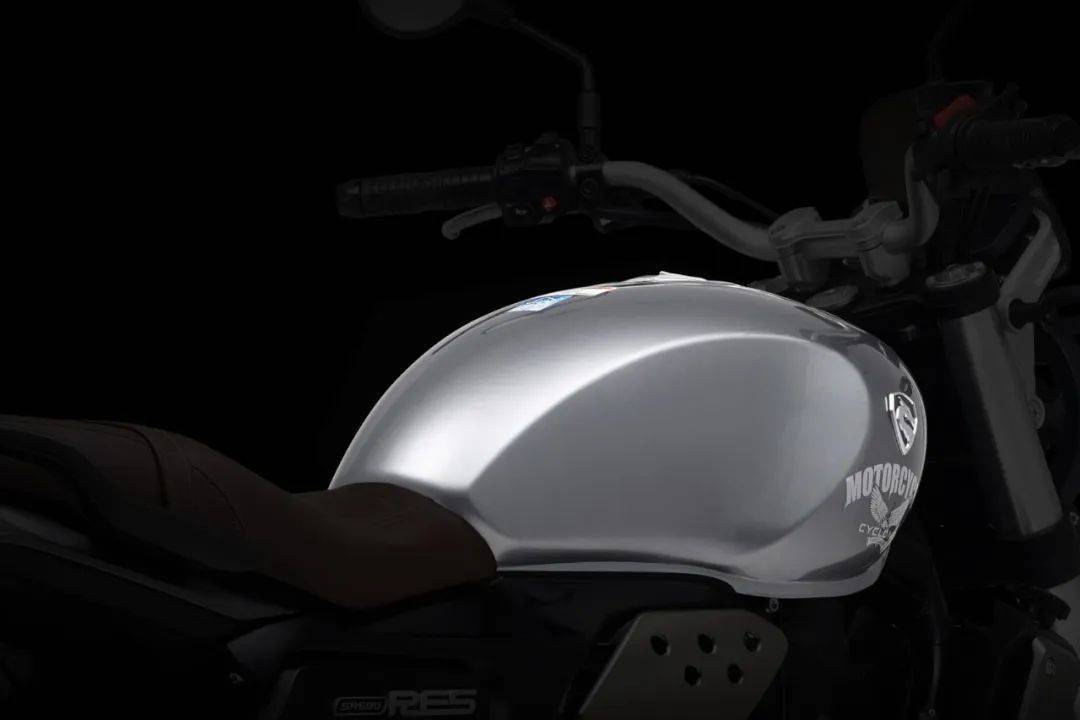 全新引擎、越级前减、预售价3.68万：赛科龙RE560登场_搜狐汽车_搜狐网