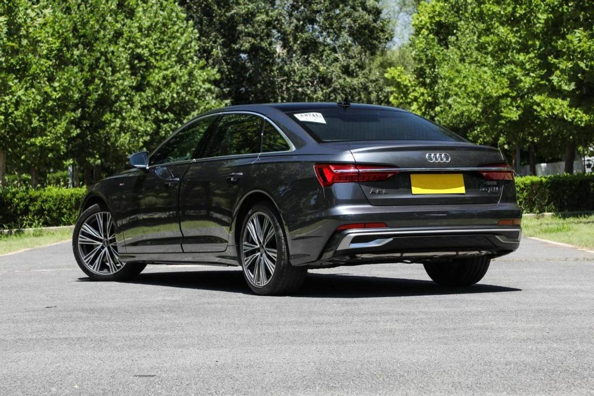 又是一次大改！全身选装的2023款奥迪A6L，能打赢宝马5系？_搜狐汽车_搜狐网