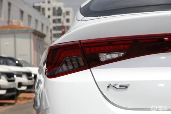 起亚K5家族够务实 够贴心 起亚“省油王”_搜狐汽车_搜狐网