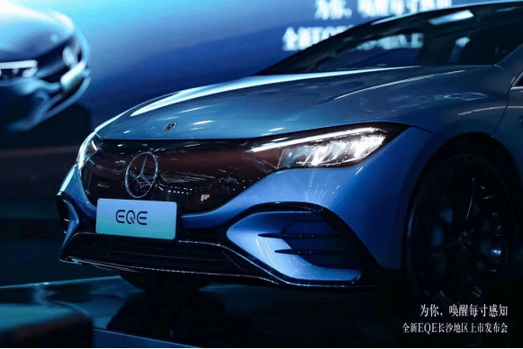752公里超长续航 52.8万元起 梅赛德斯-奔驰全新EQE长沙上市_搜狐汽车_搜狐网