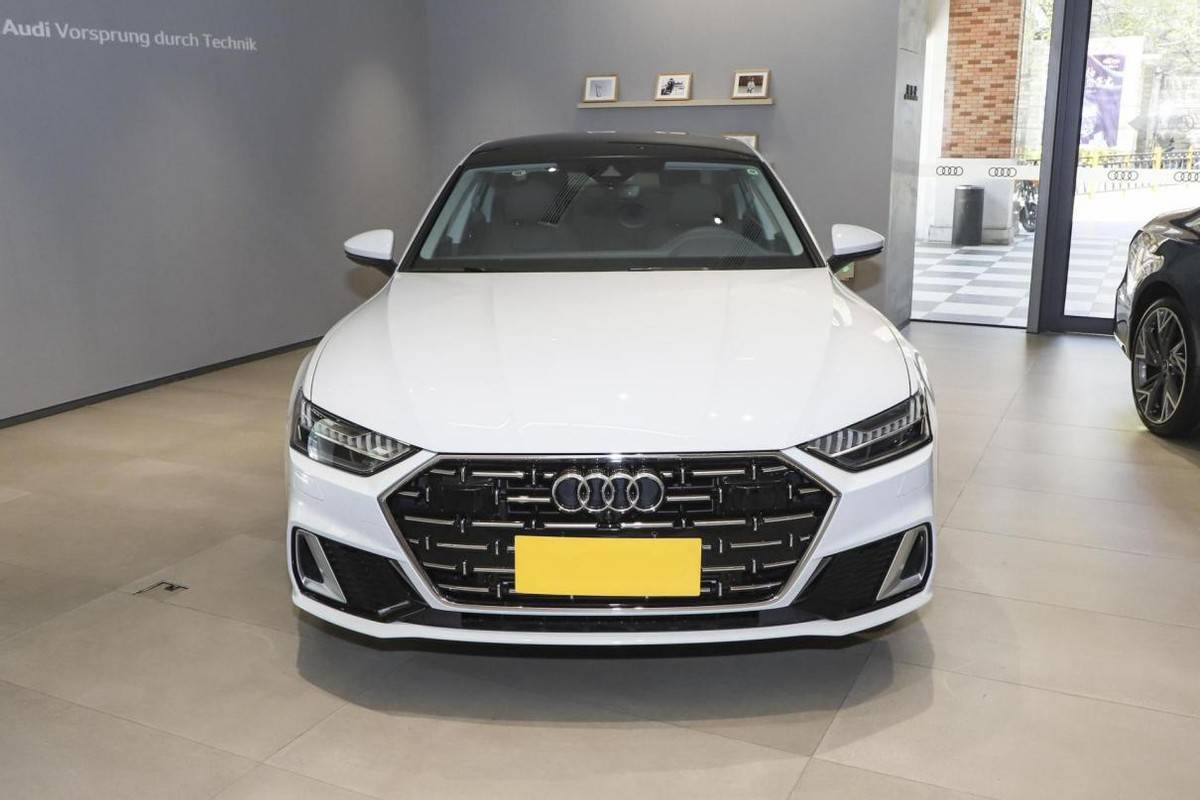 奥迪终于醒悟了，A7L入门降至41万多，起步245马力，比5系良心_搜狐汽车_搜狐网