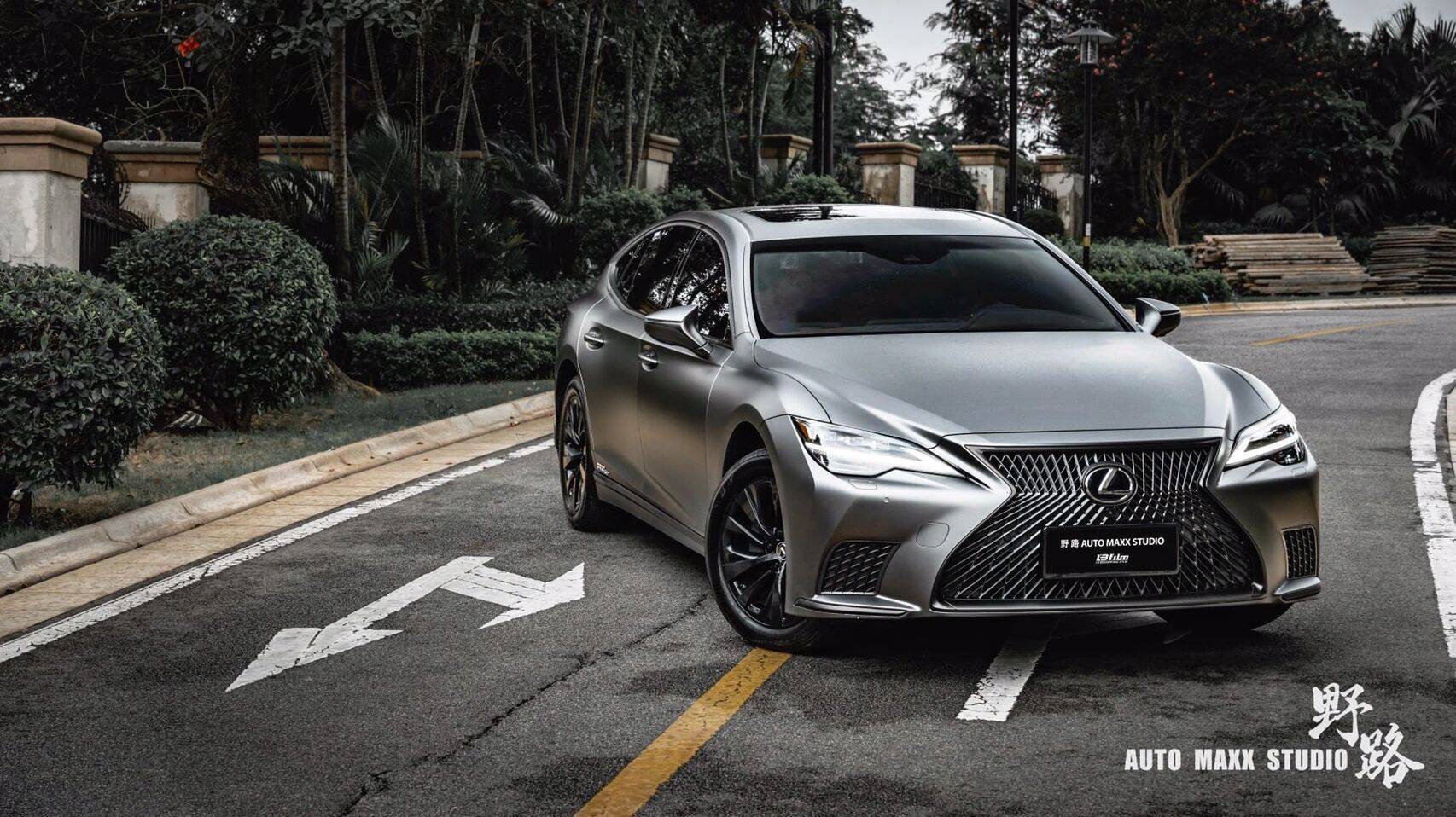 雷克萨斯搭配LBFILM改色膜原厂漆amg山灰,真的帅炸了_搜狐汽车_搜狐网