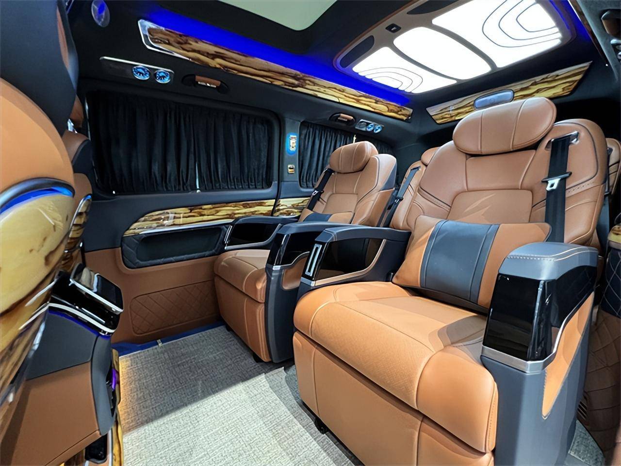 奔驰V260L改装豪客V780私人定制升级,外观沉稳大气内饰奢华内敛_搜狐汽车_搜狐网