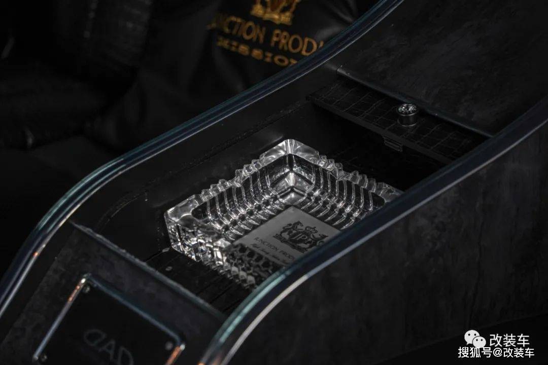 雷克萨斯GS300变身成"VIP大佬"，简单的改装就能展现出它的气质_搜狐汽车_搜狐网