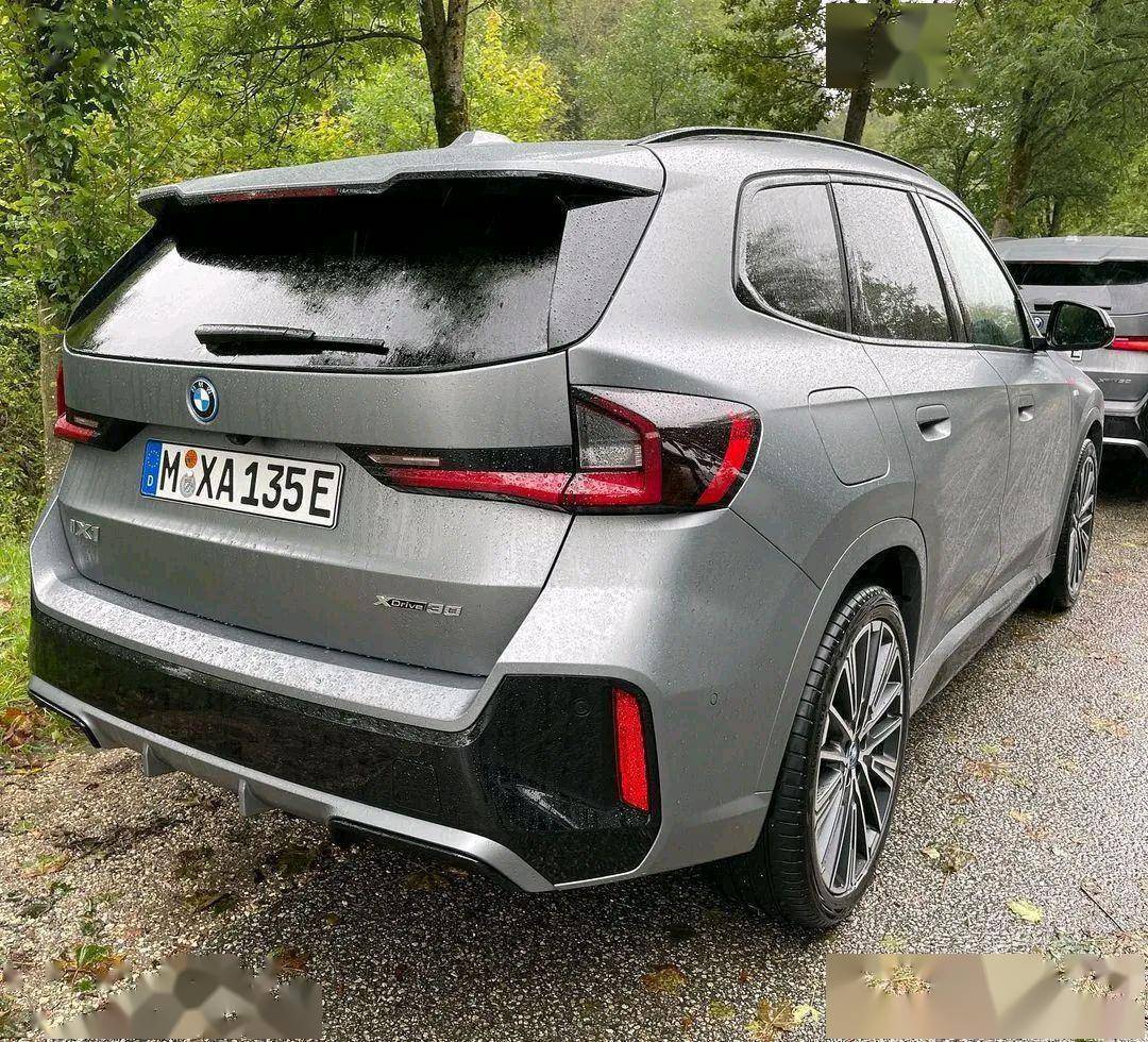 新版宝马X1来了，哑光漆面+2.0T混动+四驱，售价与奥迪Q3看齐_搜狐汽车_搜狐网