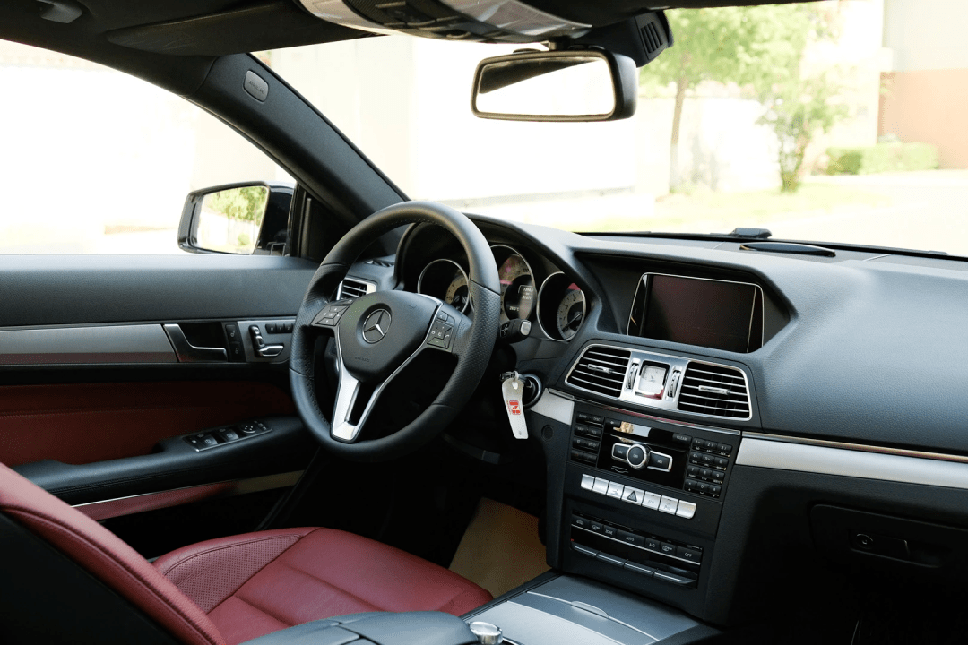 【路试笔记】奔驰 E 260 Coupe：最后的“混血王子”_搜狐汽车_搜狐网