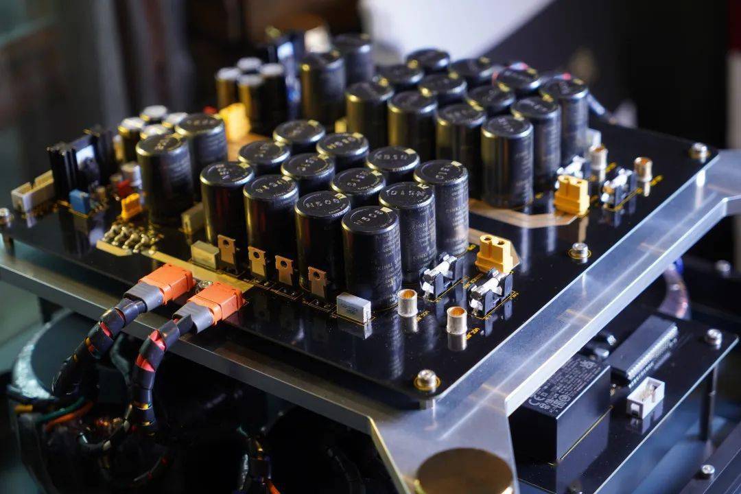 『新品发布』KINKI STUDIO精彩音频STUNNING系列2022全球发布会_旗舰_产品_先生