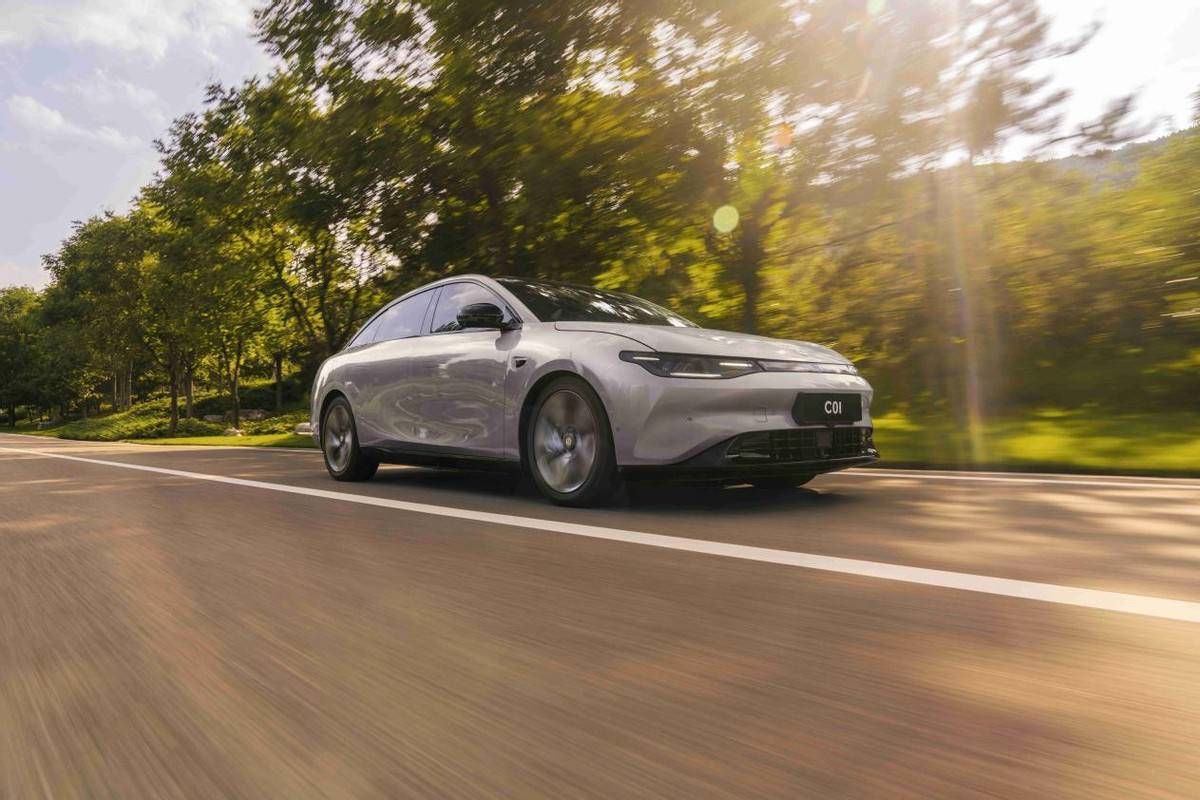 零跑C01终于上市，选717km续航，还是选18.38万元的车型？_搜狐汽车_搜狐网