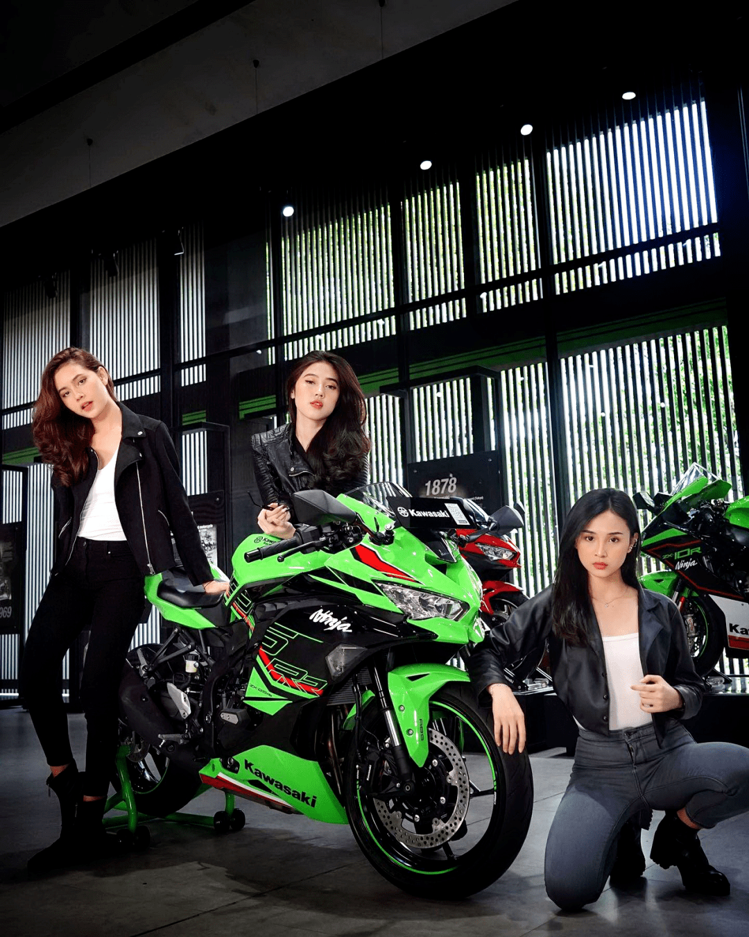 Kawasaki 向印尼推出新 Ninja ZX-25R、ZX-25RR_搜狐汽车_搜狐网